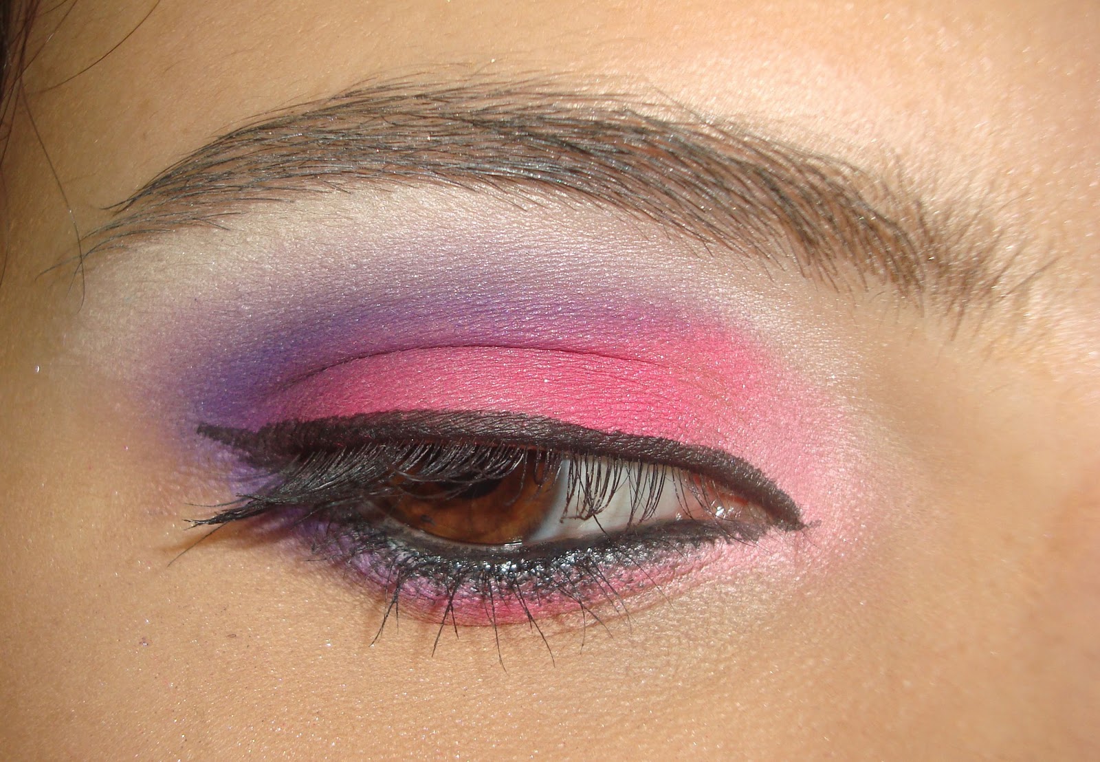 Ana Paula ••Makeup••®: Make up Rosa Neon e Roxo (Tutorial)