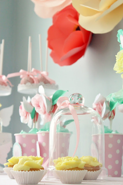 Icing Designs: A Sweet Spring Table