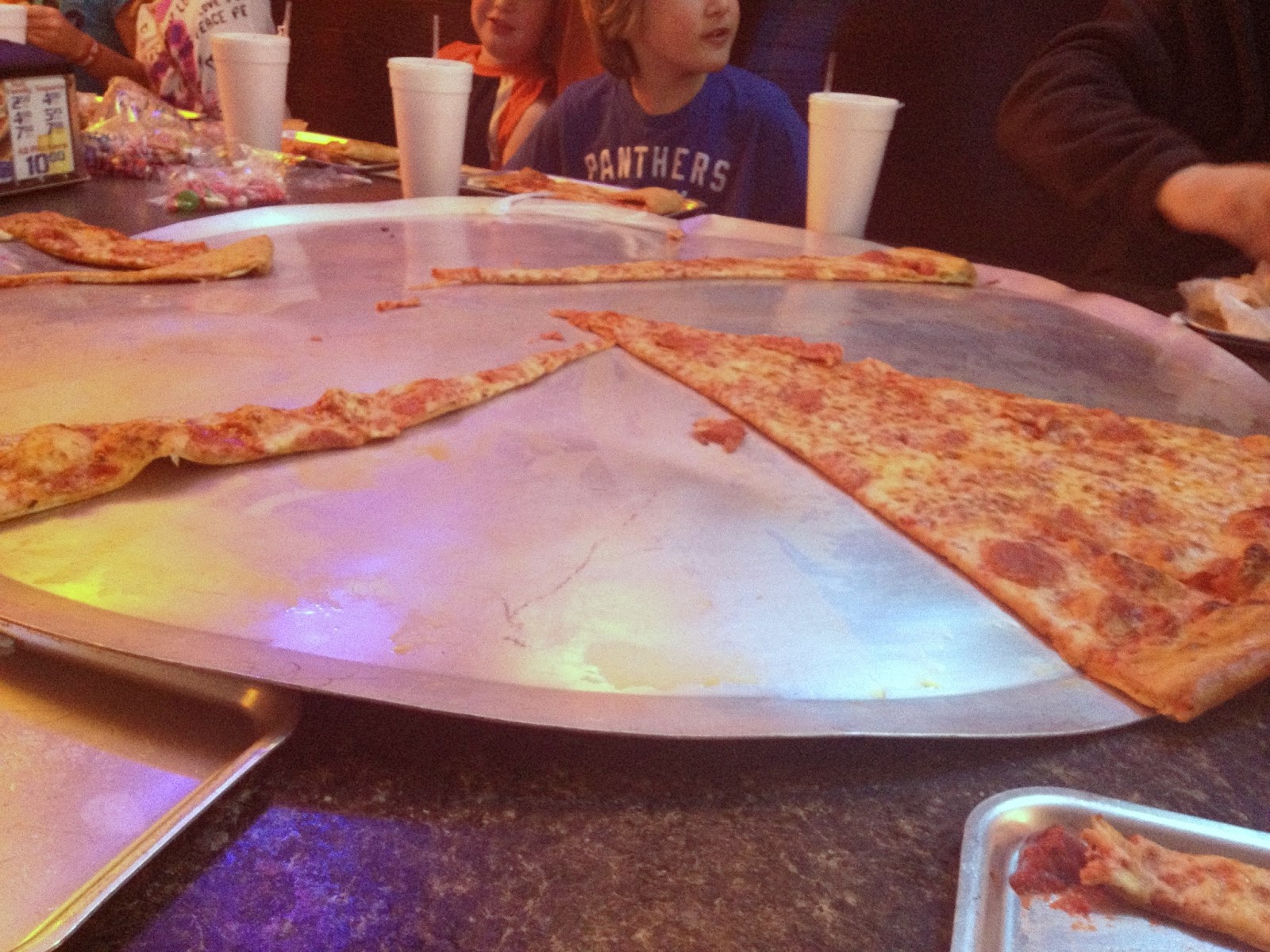 Tour My Texas: Big Lou's -- Home of the GIANT Pizza