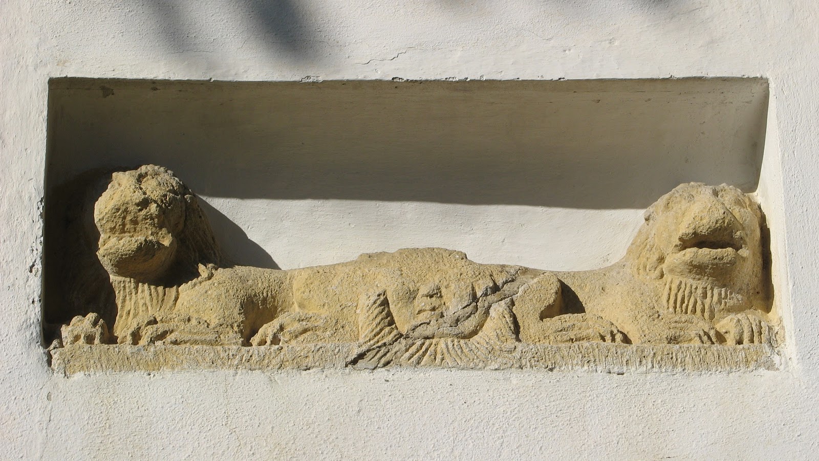 Cercul de stele: Cadranul solar din Mănăstireni