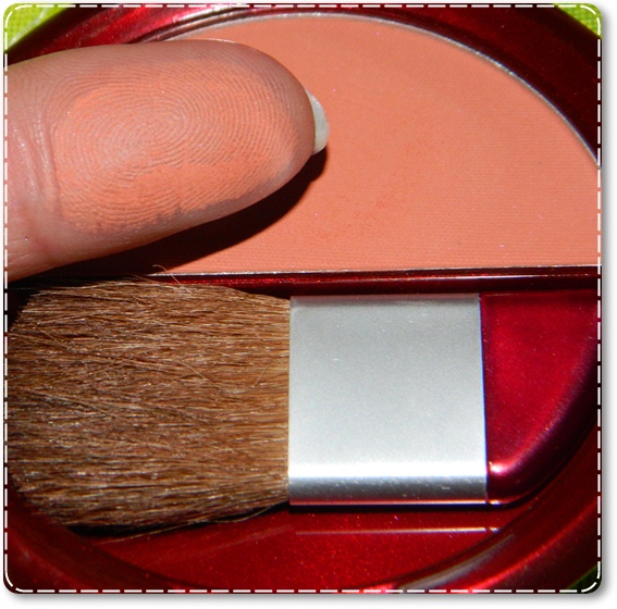 Rosa Com Preto: Intense Blush Compacto n°1