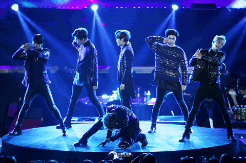 Groups with strong stage presence - K-POP, K-FANS