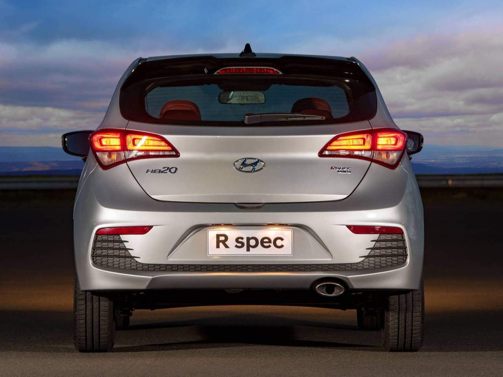 Hyundai HB20 R Spec Limited 2018: fotos, preço e detalhes