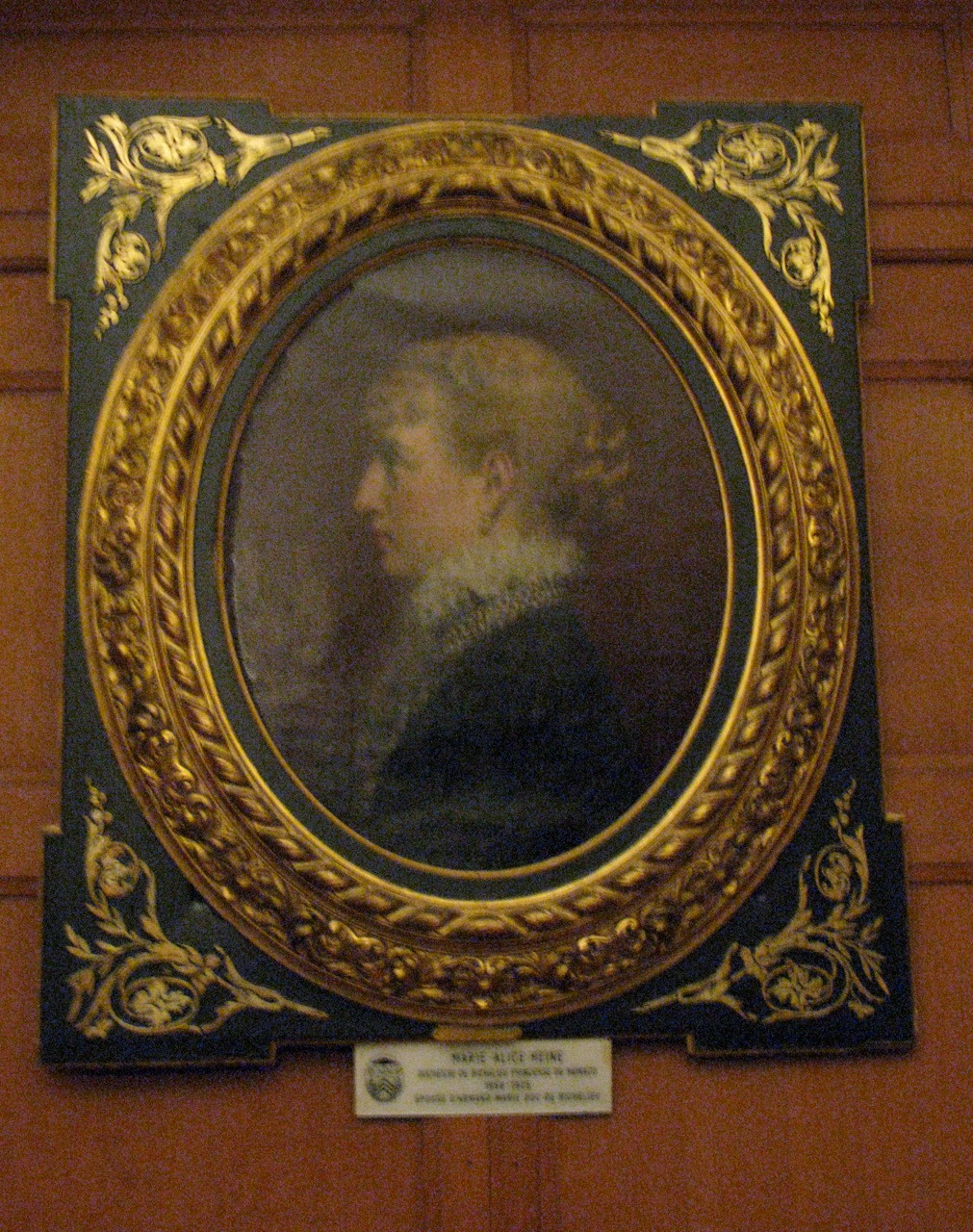 Éminence Rouge: More pictures of Alice Heine