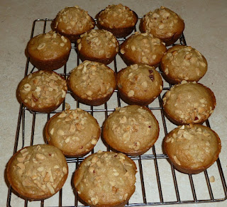 Tomatoes for Apples: Pineapple Crunch Muffin