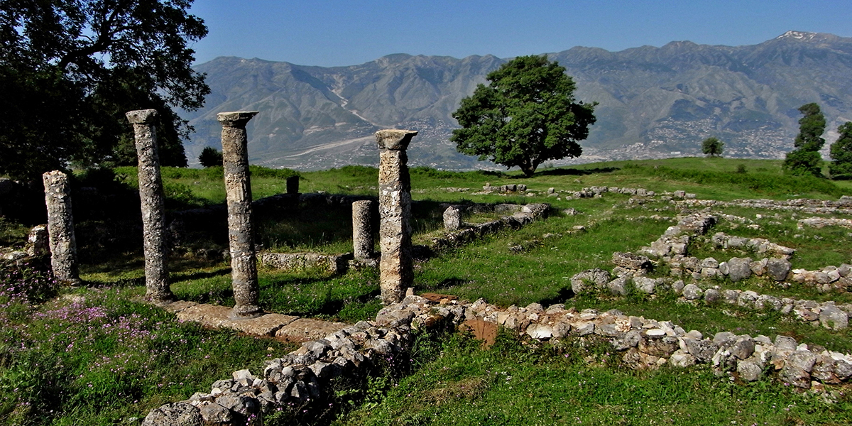 BOTA BUJQËSORE : “ PEMTARIA DHE VRESHTARIA TRADICIONALE E ZONES TE ...