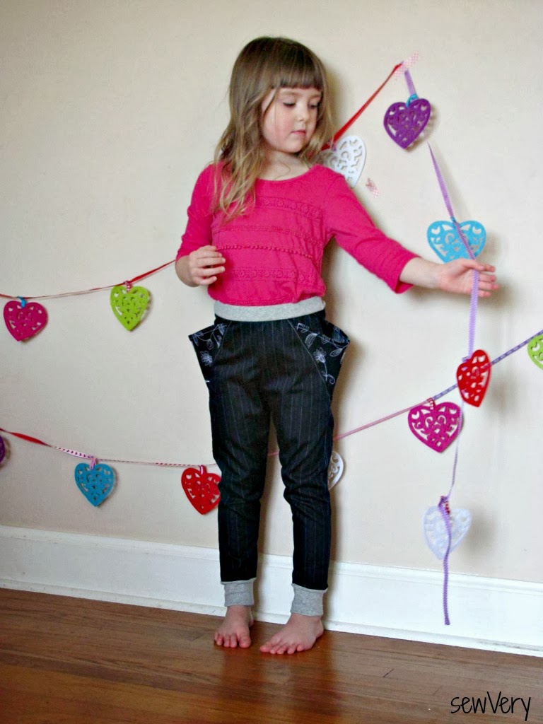 sewVery: Triangle Pants