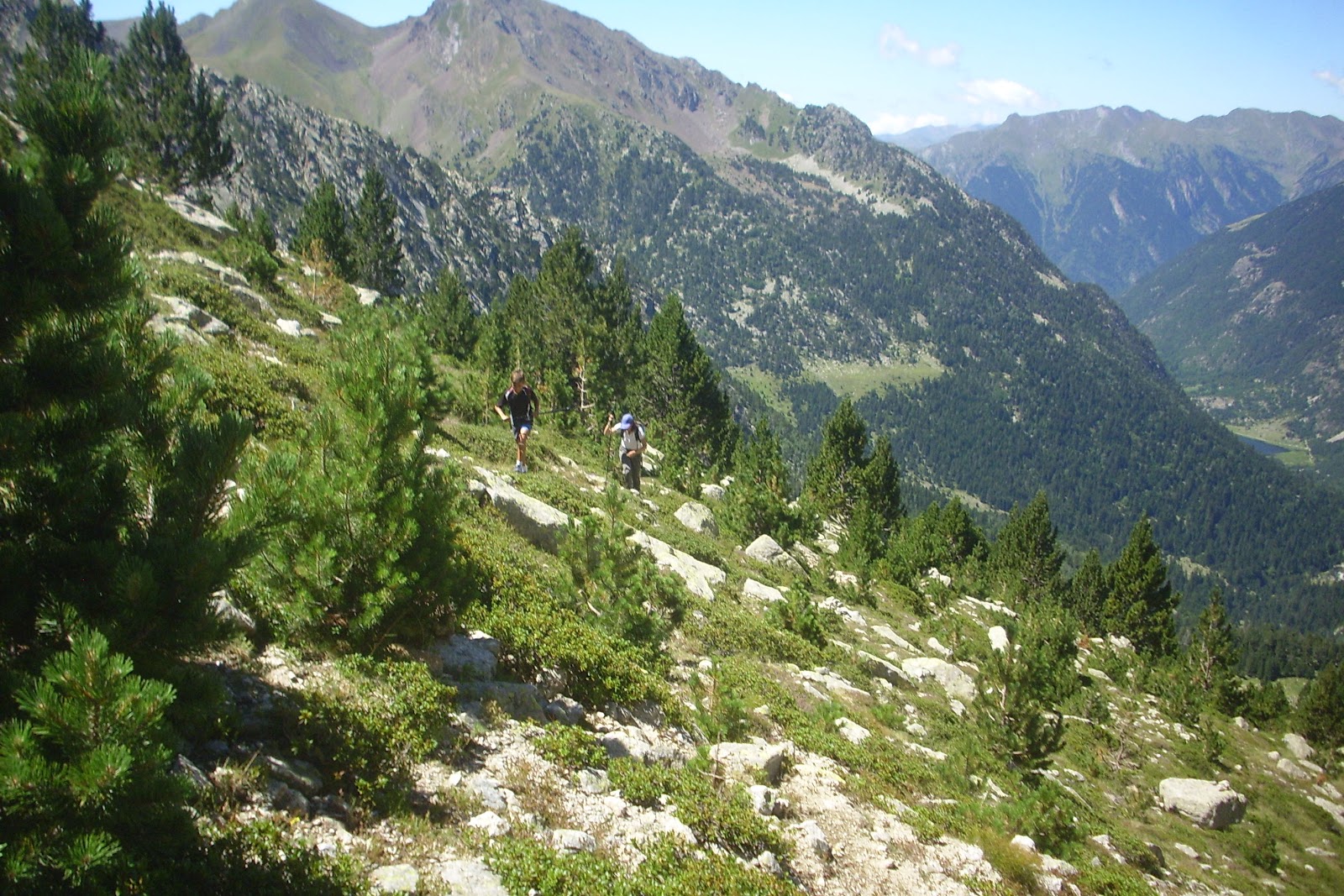 goterris: DEL PLANELL D'AIGÜESTORTES ALS ESTANYS DE DELLUI
