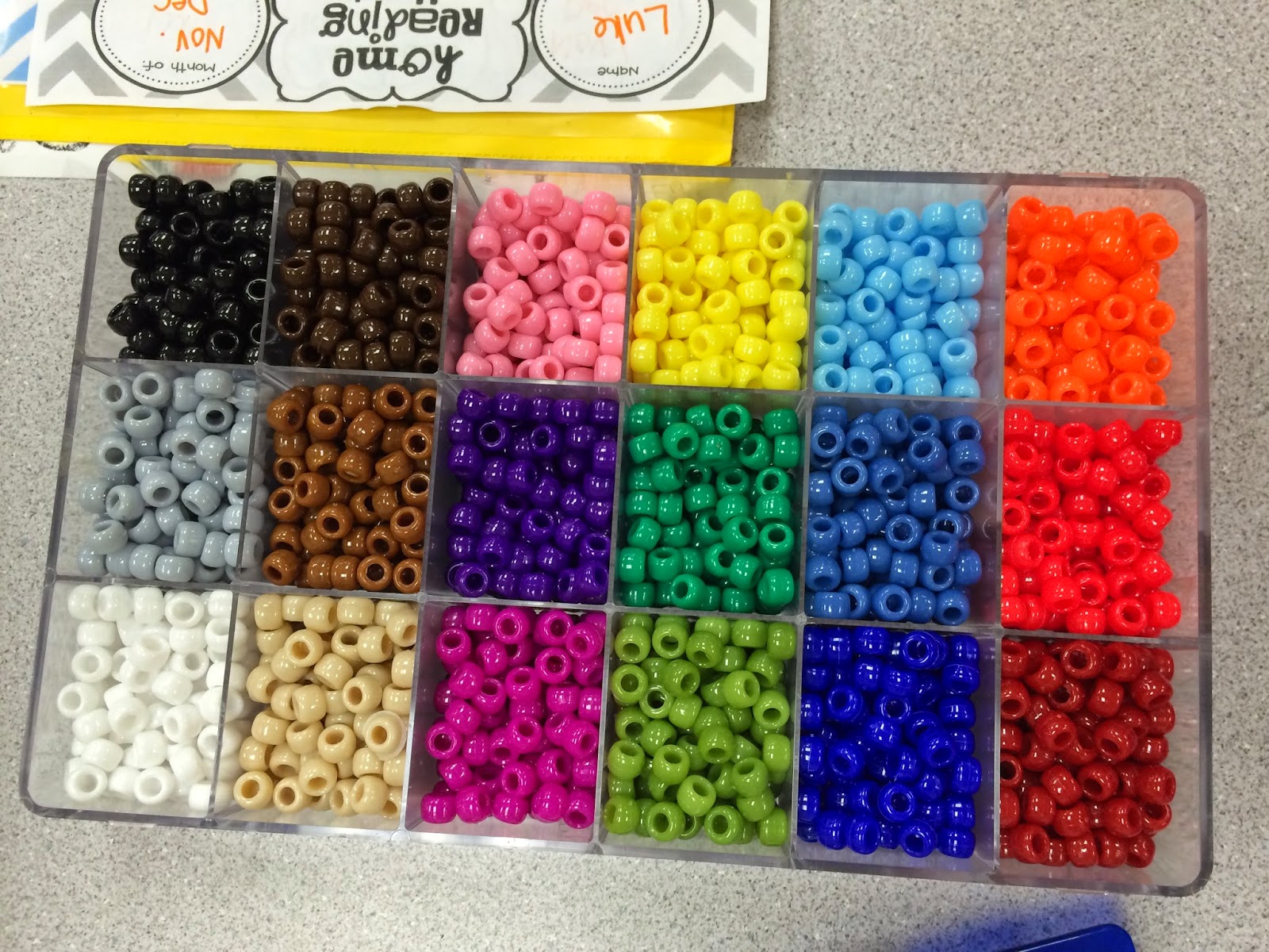 A Blonde and a Blog!: Reading is un-Bead-lievingly Fun!