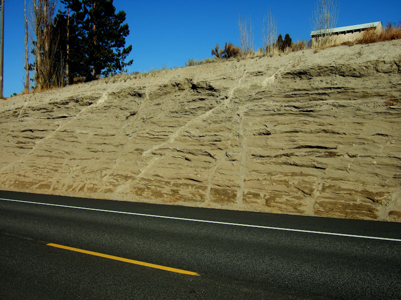 Reading the Washington Landscape: Clastic Dikes at Badger Coulee