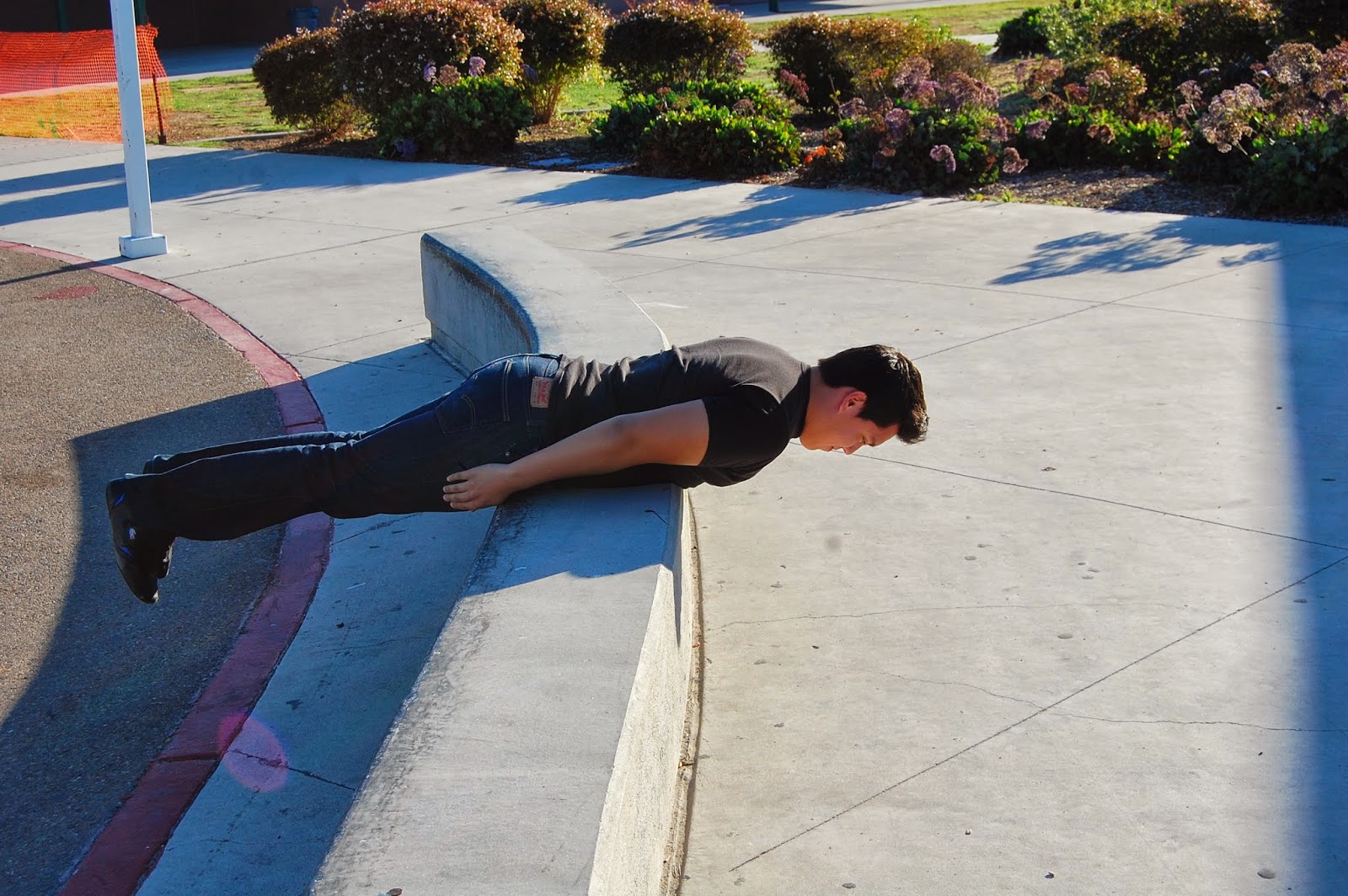 Pictures: 5 planking / tebowing /owling / faith hilling / taylor ...