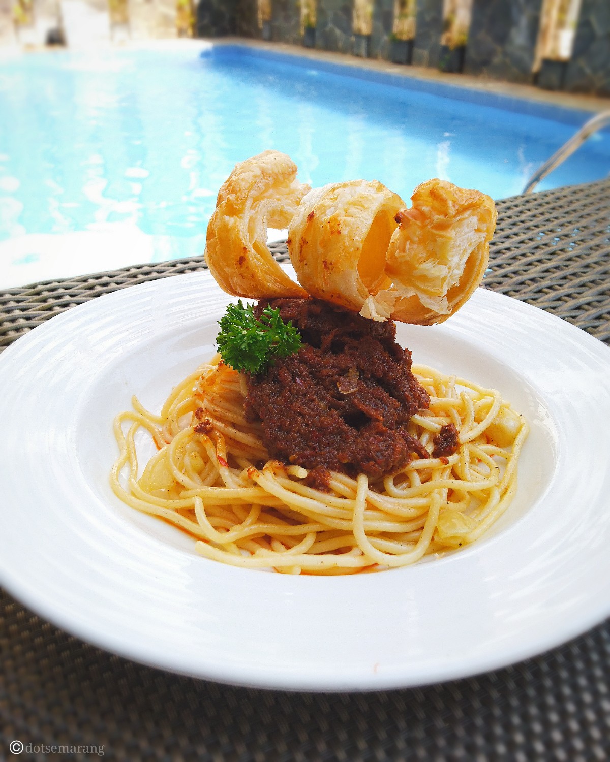 Spaghetti Rendang, Menu Baru Hotel Pesonna Semarang Edisi Juli ...