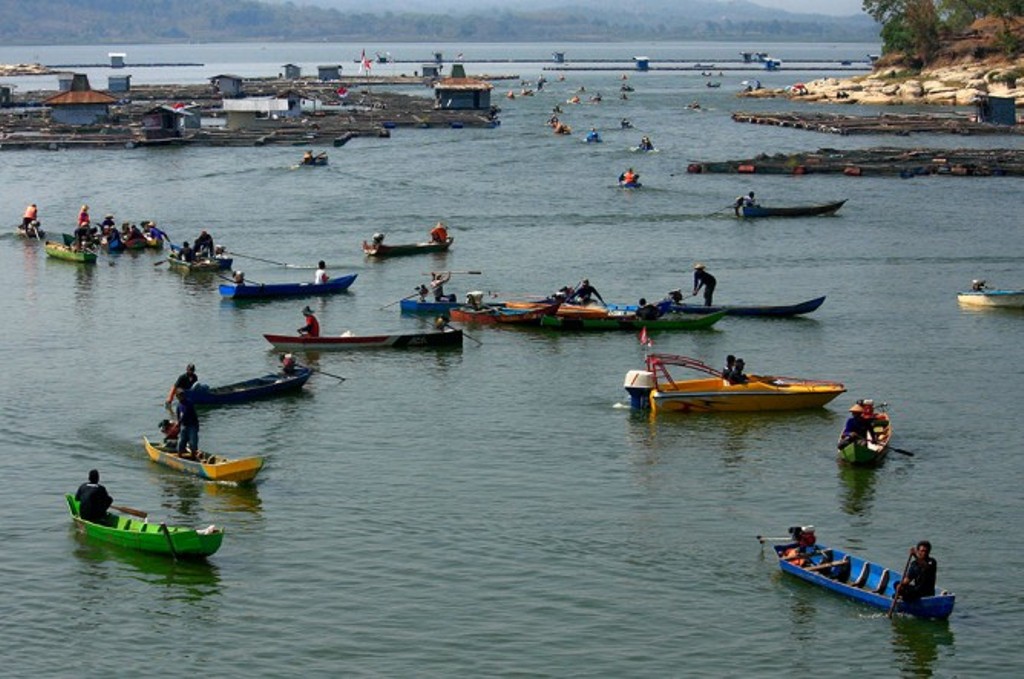 Tempat Wisata Waduk Gajah Mungkur di Wonogiri. | Bendungan Waduk di ...