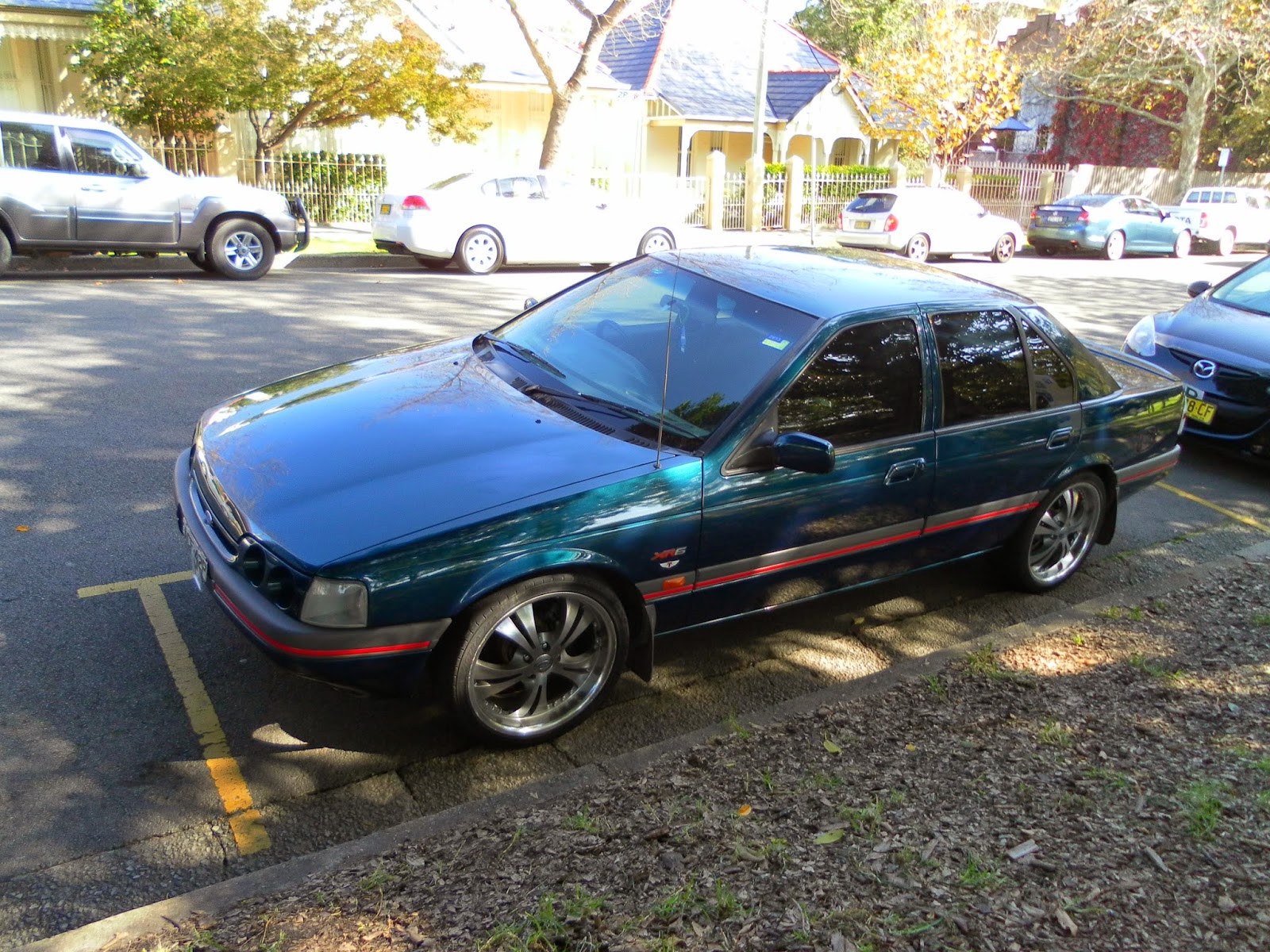 Aussie Old Parked Cars: 1994 Ford ED Falcon XR6 Sedan