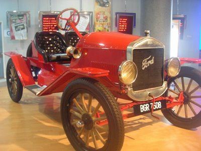 Otomotif: Mobil Kuno Semakin Cantik