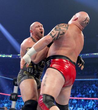 WWE In live!!!!: RYBACK vs TENSAI