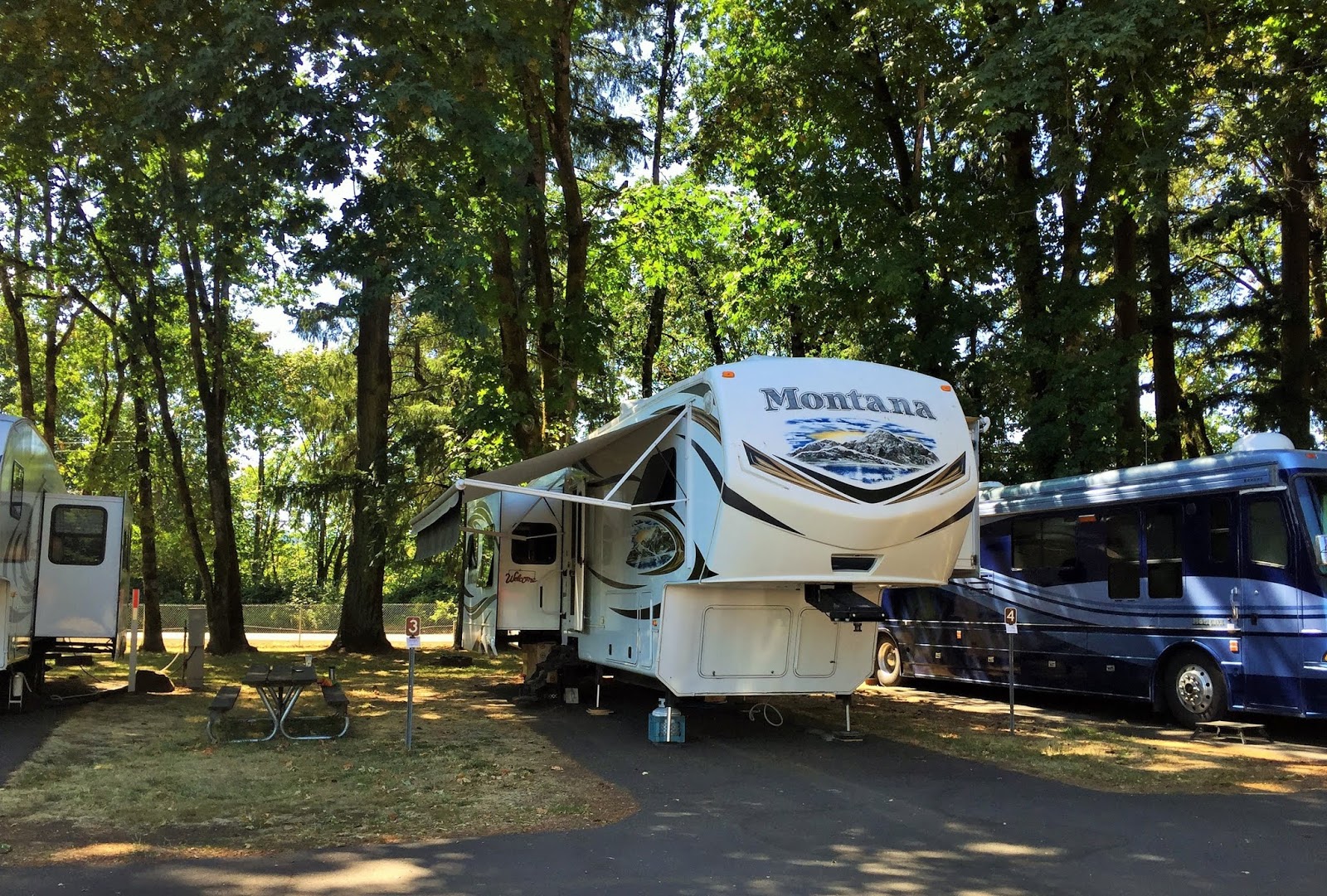 Down the Road: Scappoosse & VooDoo Donuts - OR