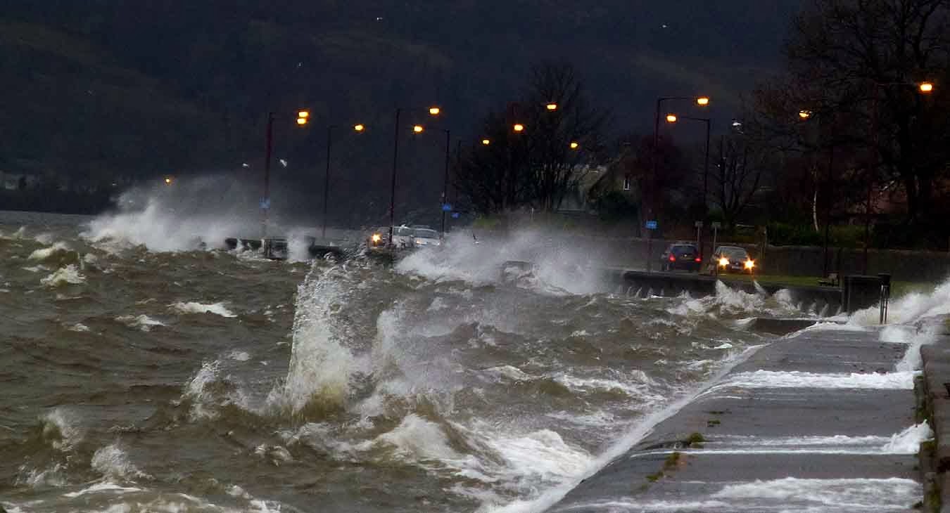 Alex and Bob`s Blue Sky Scotland: Recent Storms at Helensburgh, Rhu and ...
