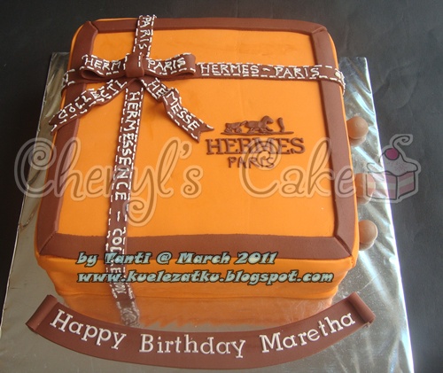 Kue Ulang Tahun Anak | CupCake | Birthday Cake: Hermes box cake for Maretha