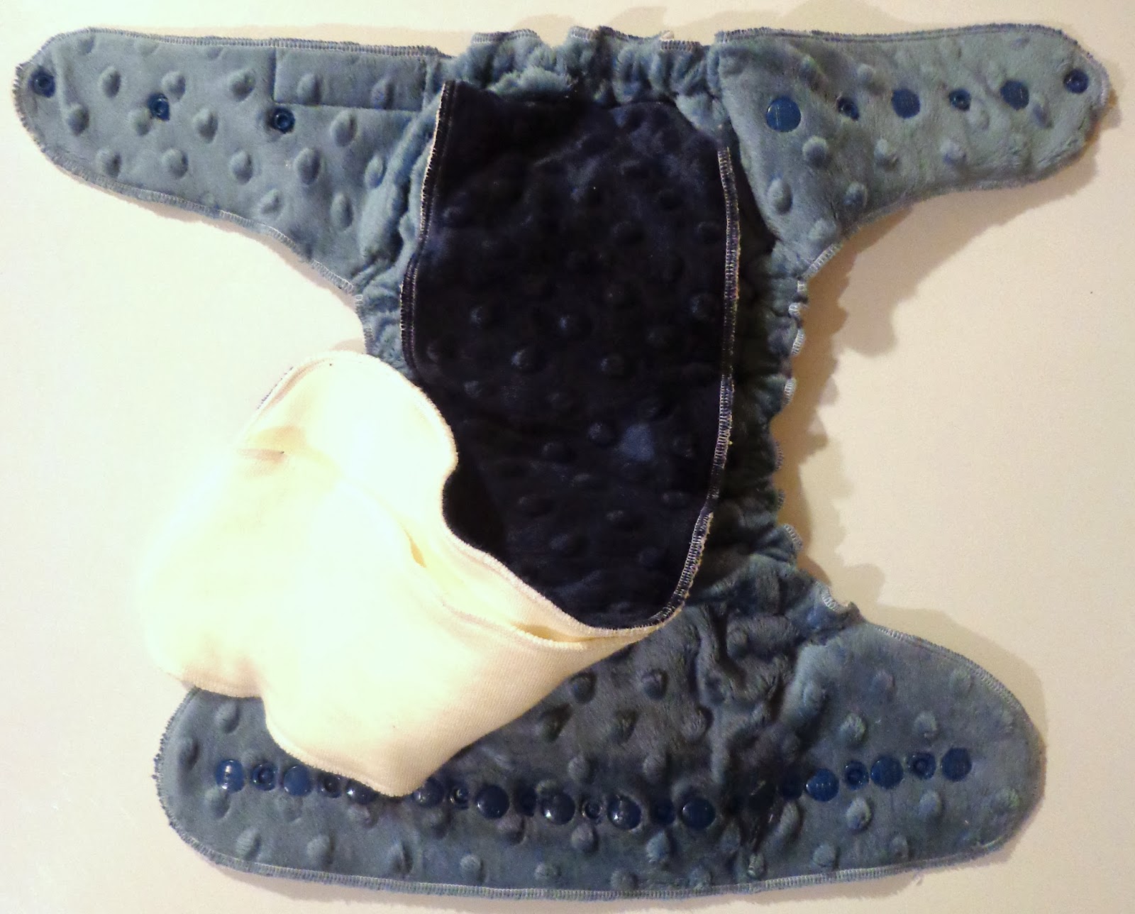 Robin Diapers: All in two diapers and hybrids