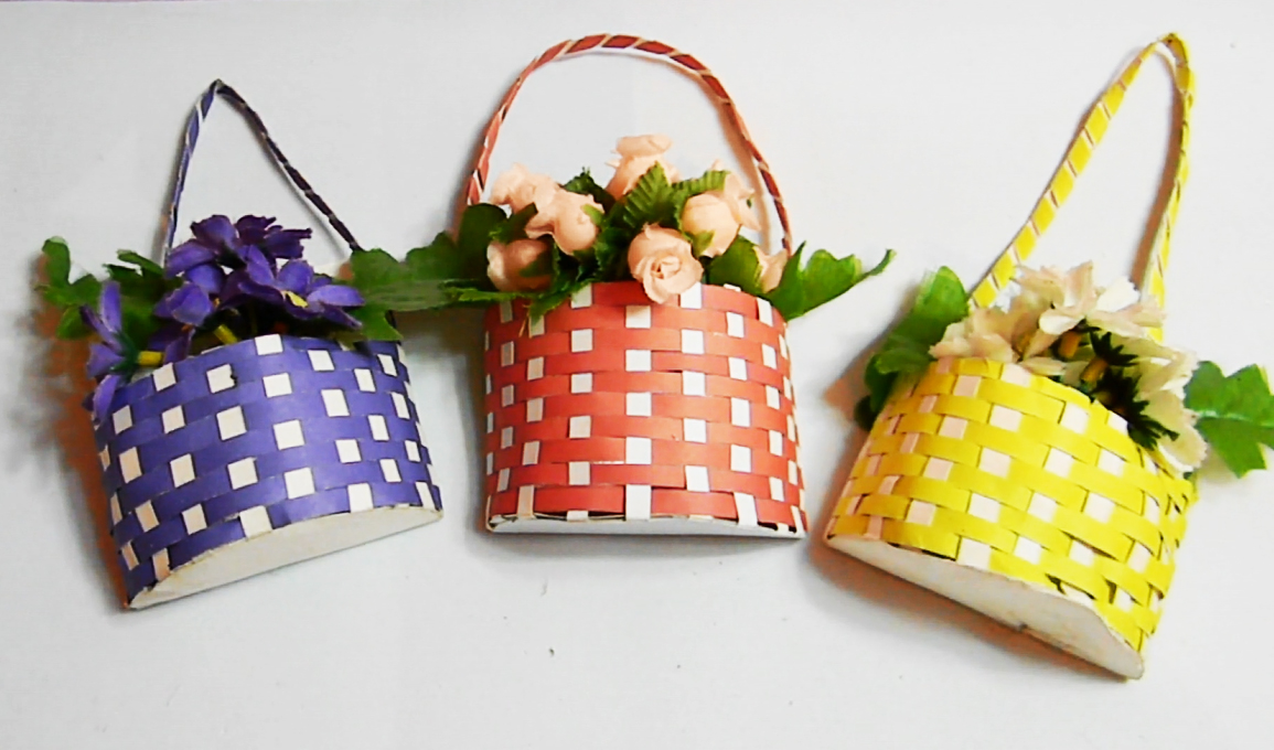 Diy - Cestinha decorativa de Cartolina com Florzinhas Artificiais ...