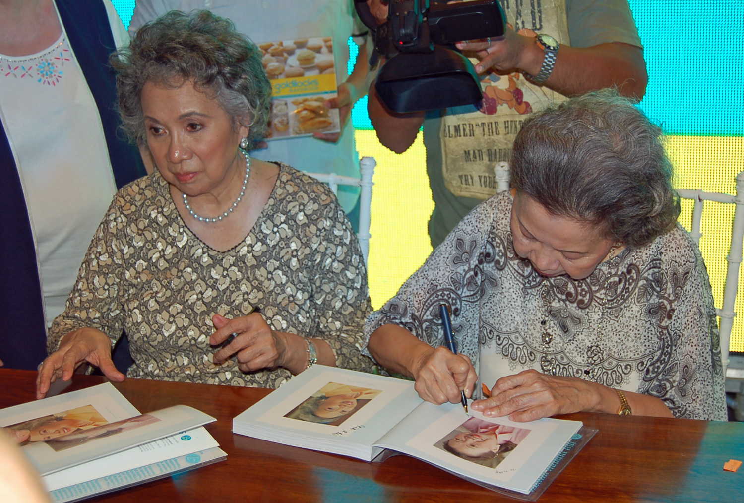 Shark's Ocean: Goldilocks BakeBook Launch