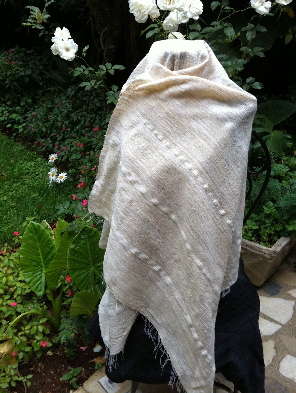Women4WomensWear: Ethiopian cotton shawls - what a feeling