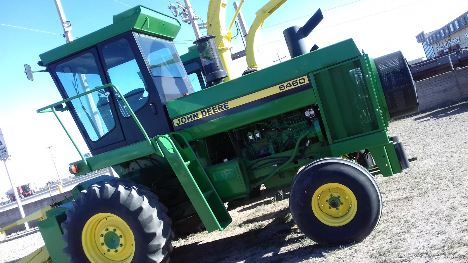 MAQUINARIA AGRICOLA INDUSTRIAL: Ensiladora John Deere 5460 $29,500 dlls