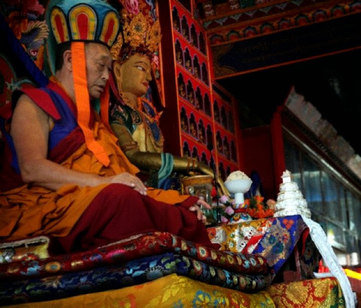 Bonpo: Valuable photos