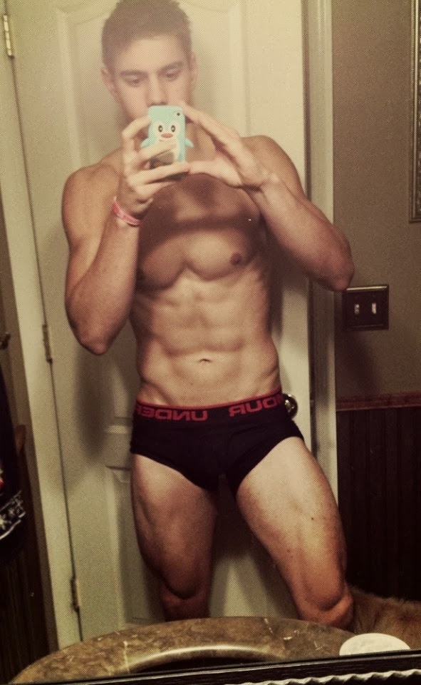 Nude Guy Selfies Hotties In Underwear