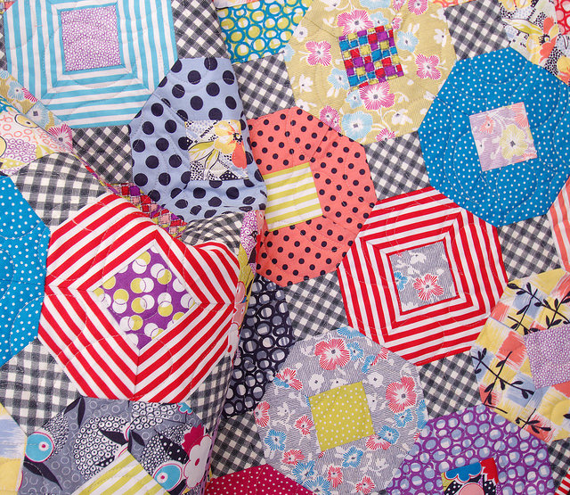 Gardenvale Kansas Dugout Quilt - A Finished Quilt | Red Pepper Quilts ...