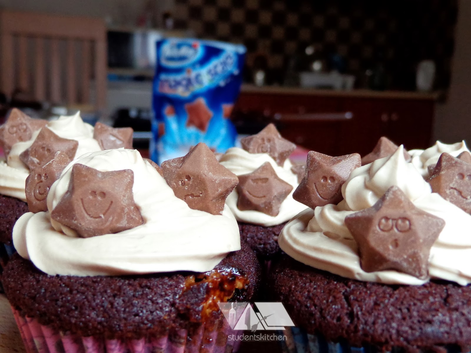 Students Kitchen: Milky way & magic stars cupcakes