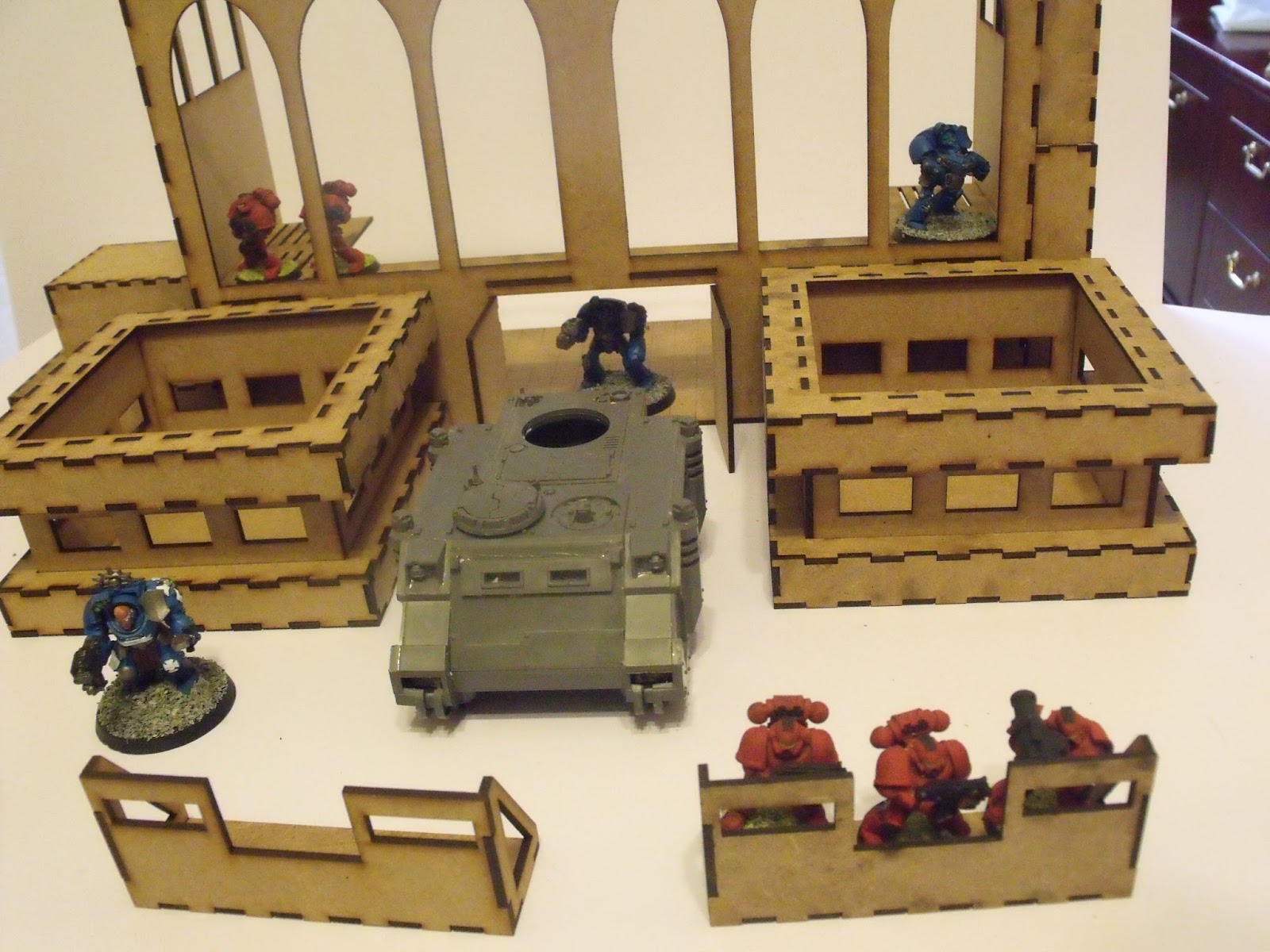 Limited Edition Warhammer models: wargame model mods - mdf buildings
