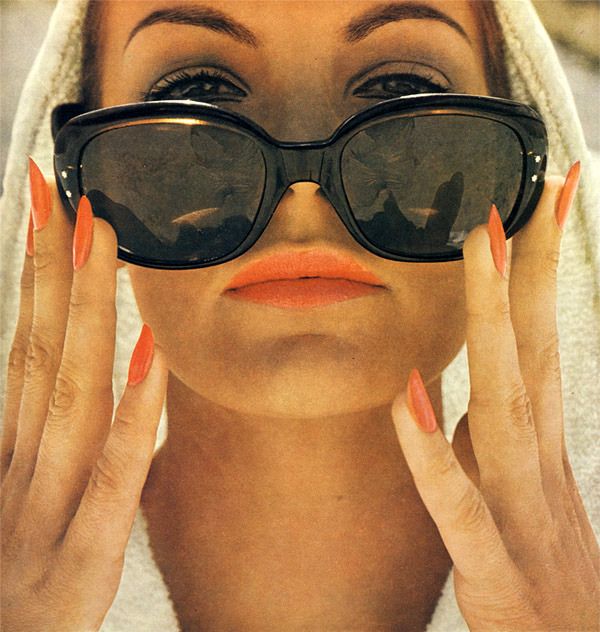 NOTE DE L HOTEL Are Glasses Supposed To Cover Your Eyebrows note-de-l-hotel-are-glasses-supposed-to-cover-your-eyebrows