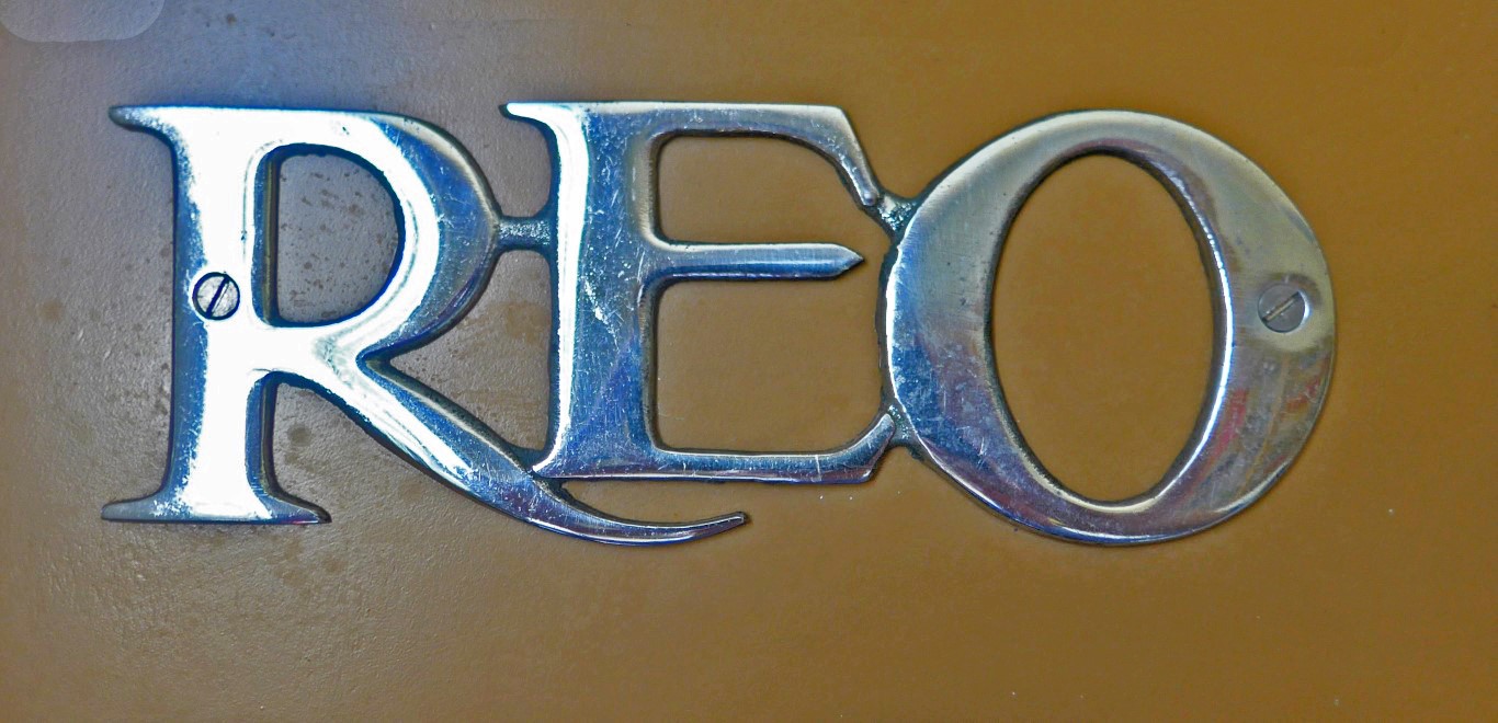 American Auto Emblems: REO TRUCK