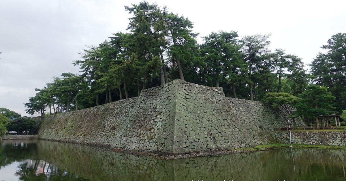 Japanese Castle Ruins: Tsu Castle (津城)