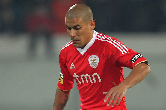 Fora-de-jogo: Maxi Pereira mostra abertura para renovar