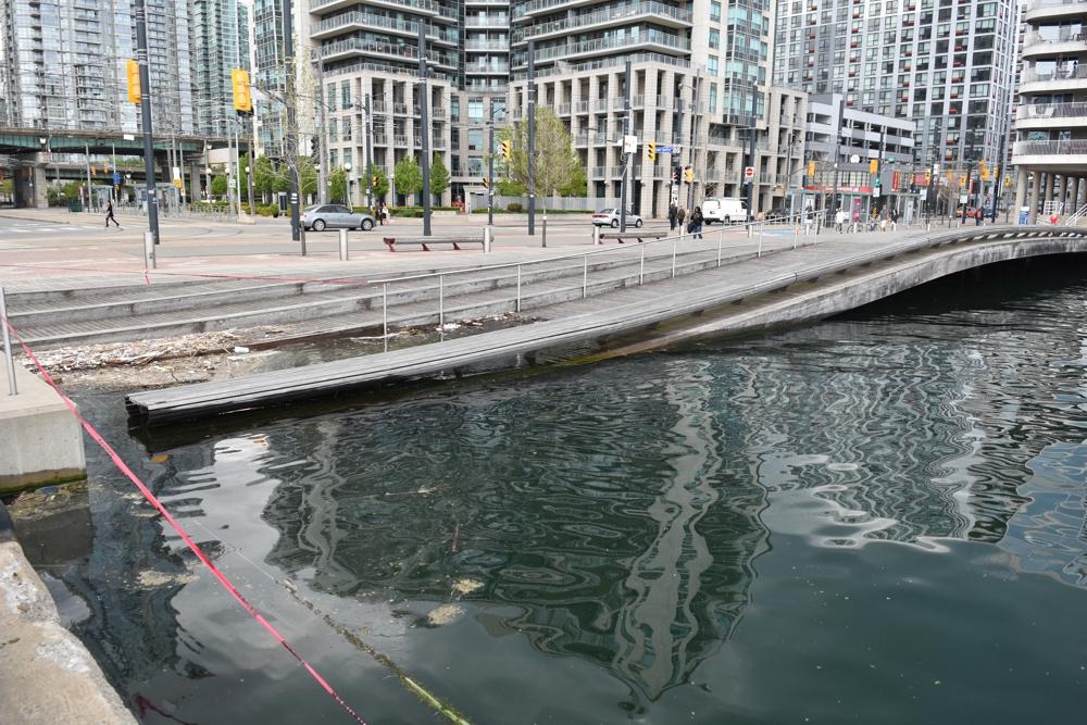 Toronto Grand Prix Tourist - A Toronto Blog: Putting the H20 into HTO ...