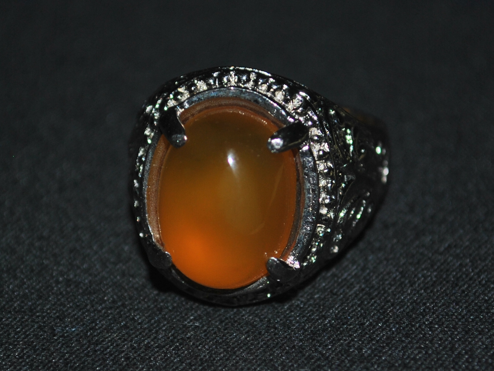 WatuWatuKu Collections: Akik Yaman