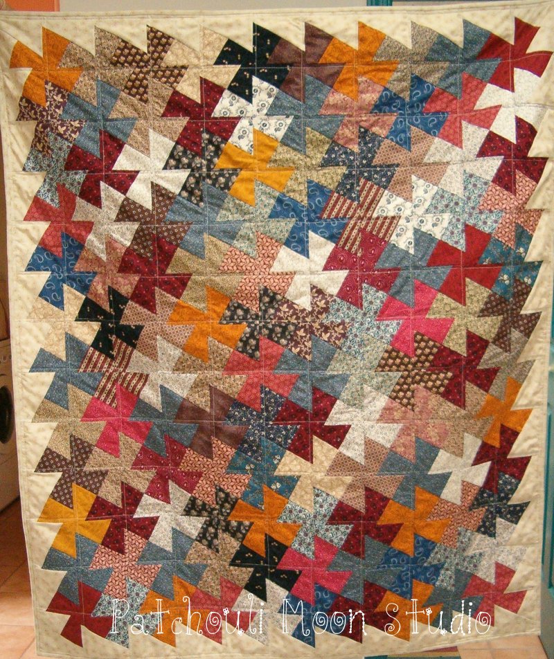 Patchouli Moon Studio: Another Lil' Twister Quilt