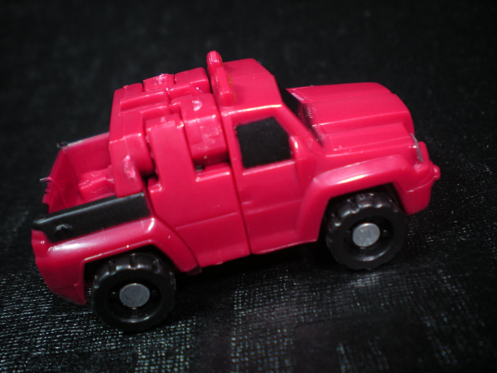 Review: [Hasbro] Transformers Drivetrain | Night's Corner