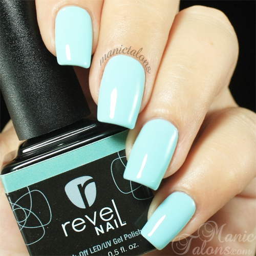 Manic Talons Nail Design: Blue Roses on Black