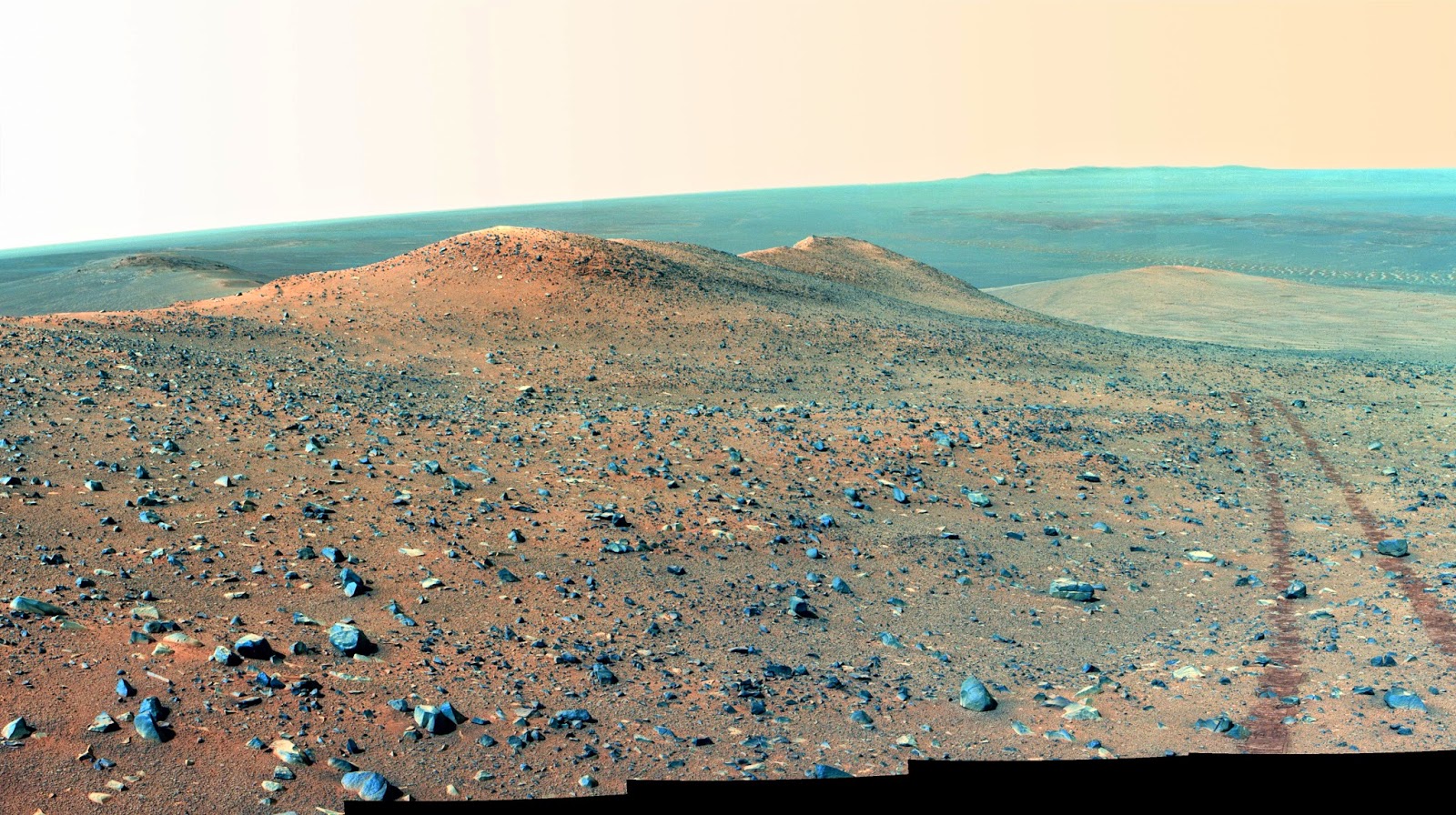 Suburban spaceman: NASA Mars Opportunity rover gets panoramic image at ...