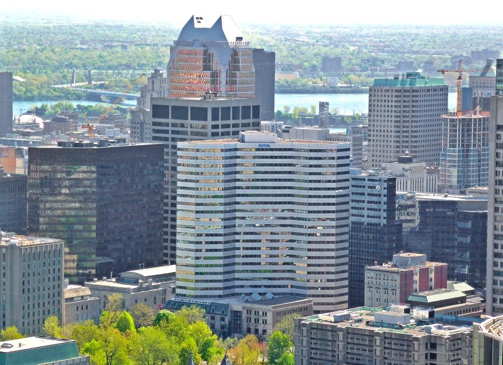 Living the life in Saint-Aignan: Montreal and the border crossing