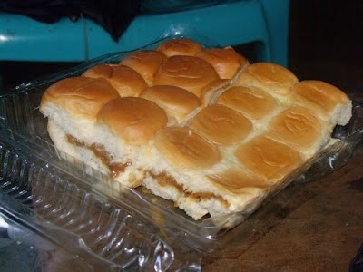 Wisata Makanan Roti Maros