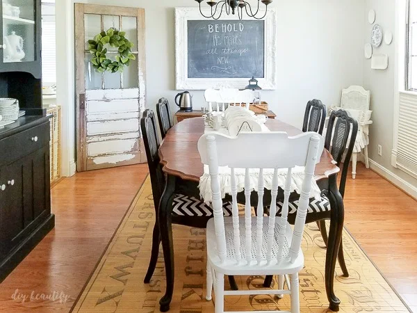 Refinishing a Dining Table - DIY Beautify - Creating Beauty at Home