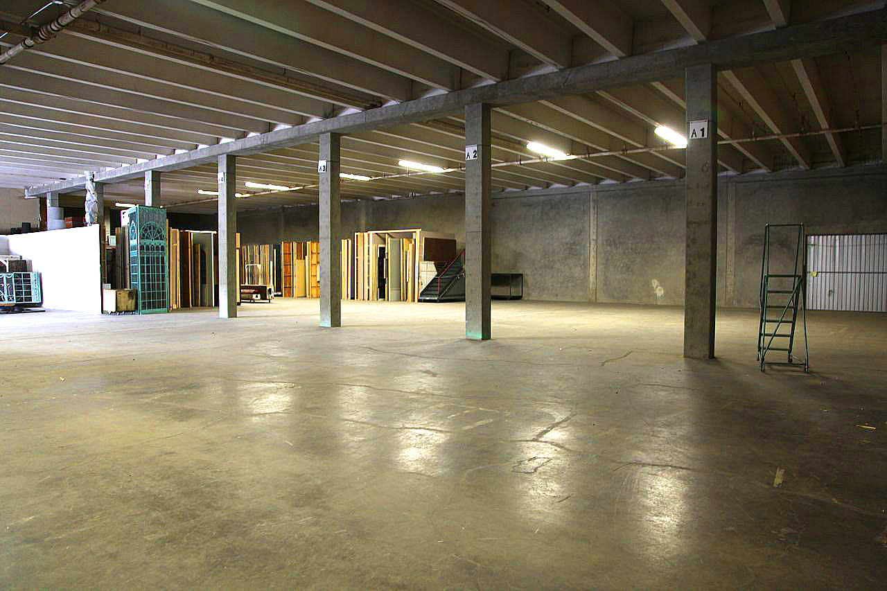 KEYSTONE ART SPACE: KEYSTONE warehouse available for filming