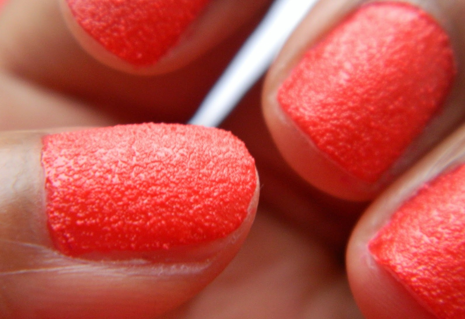 Fashionista: Nova tendências para unhas: Esmalte com textura de concreto!