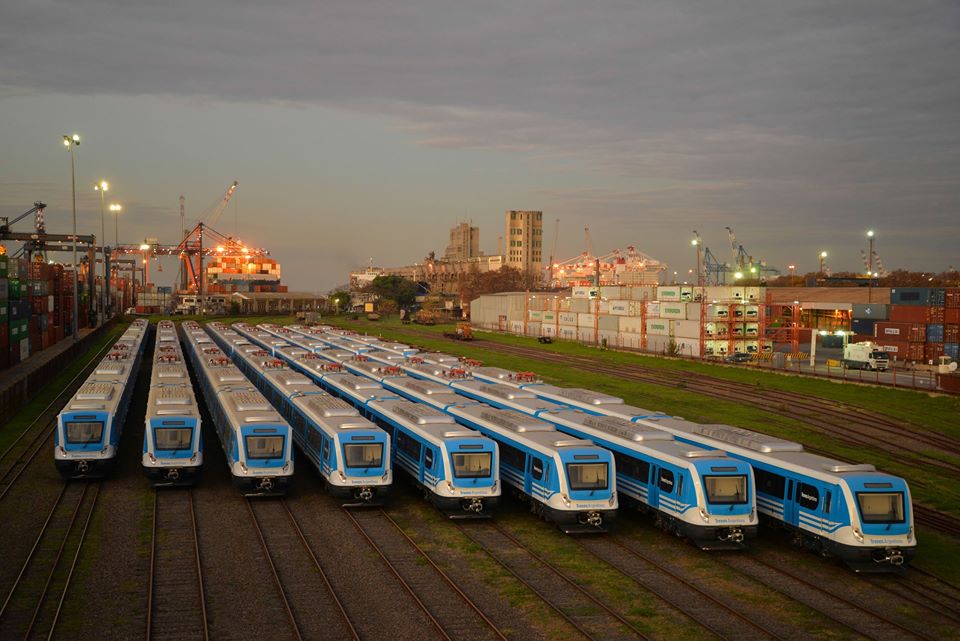 CRÓNICA FERROVIARIA: Línea Roca: El Estado adquiere 200 coches ...