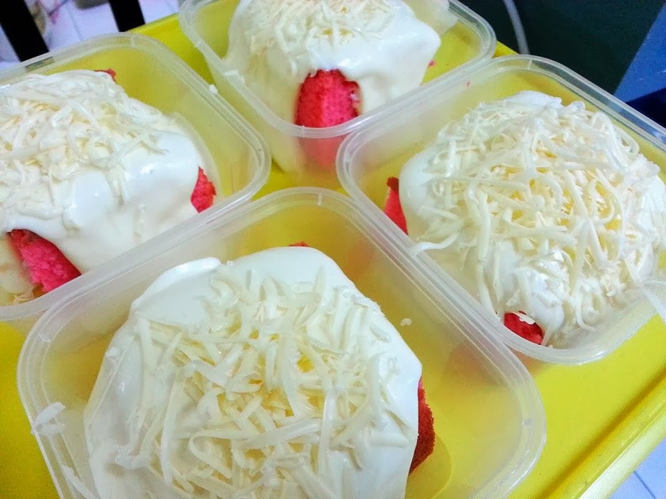 ELLINA'S KITCHEN CORNER: Kek Cheese Meleleh Strawberry